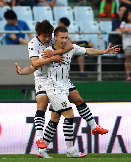 ‘미친 드리블’ 오르샤, K리그 클래식 18R MVP | 세계일보