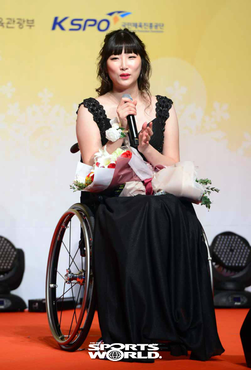 [SW포토]MBN 페어 플레이상, 탁구 서수영 수상 | 세계일보
